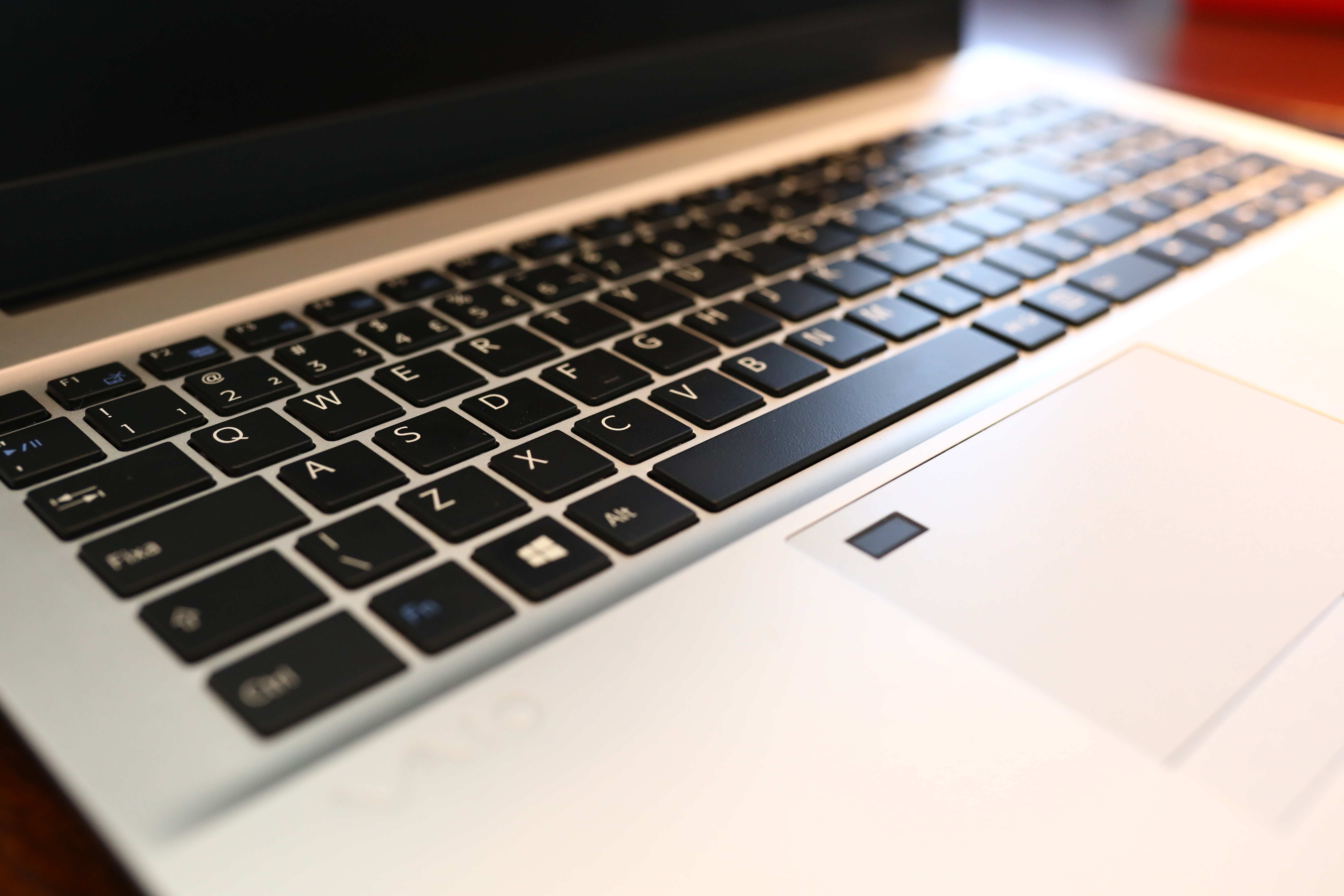Review do Vaio F15: um notebook para trabalho - Olhar Digital