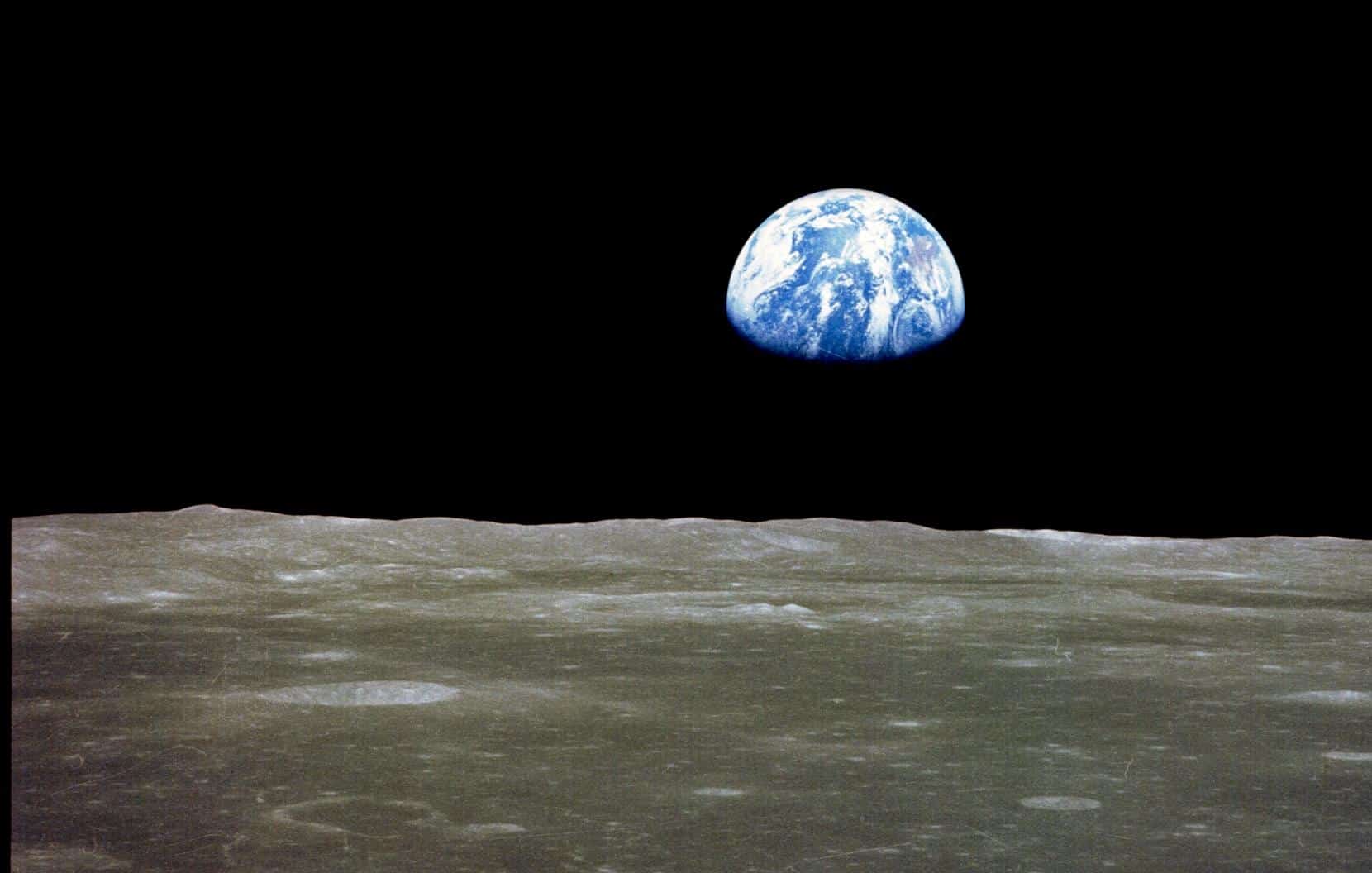 Astrônomos descobrem 'minilua' orbitando a Terra há três anos - Olhar ...