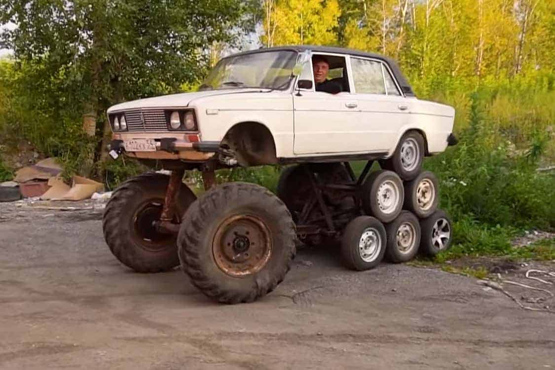 Mecânicos russos criam Lada monstro de 14 rodas - Olhar Digital